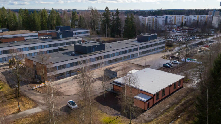 Vantaan puhdastilakoulu - Parmaco Finland
